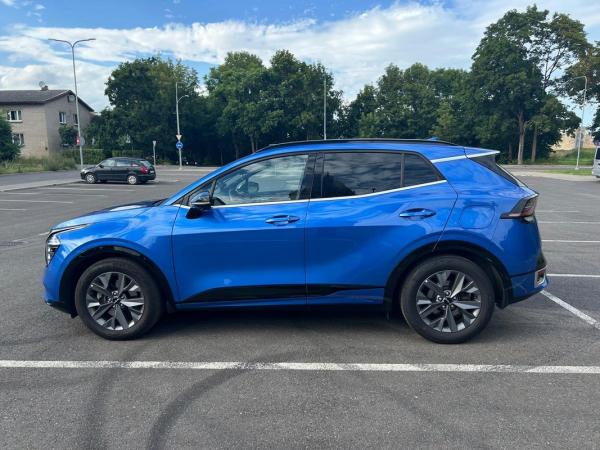 Blue Kia Sportage 2024 in Narva, with an engine capacity of 0.00 L and mileage of 90 thousand km for 28000 €, photo 1 on AUTOMOTO.COM.LV