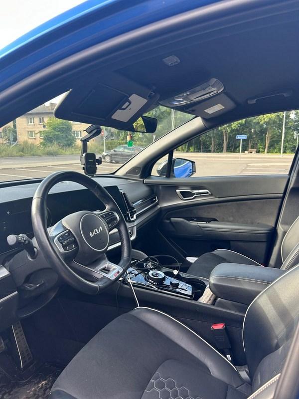Blue Kia Sportage 2024 in Narva, with an engine capacity of 0.00 L and mileage of 90 thousand km for 28000 €, photo 7 on AUTOMOTO.COM.LV