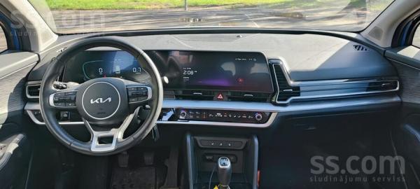 Kia Sportage 2024 Rīga vietnē Zils Kia Sportage 2024 Rīga, ar dzinēja tilpumu 1.60 L un nobraukumu 4 tūkst. km par 24000 €, foto 3 vietnē AUTOMOTO.COM.LV