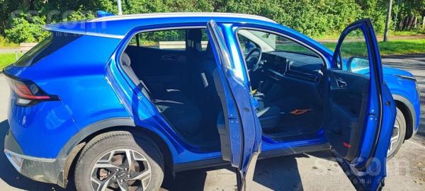 Kia Sportage 2024 Rīga vietnē Zils Kia Sportage 2024 Rīga, ar dzinēja tilpumu 1.60 L un nobraukumu 4 tūkst. km par 24000 €, foto 9 vietnē AUTOMOTO.COM.LV