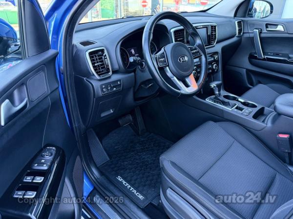 Blue Kia Sportage 2019 in Tallinn, with an engine capacity of 1.60 L and mileage of 146 thousand km for 14900 €, photo 7 on AUTOMOTO.COM.LV