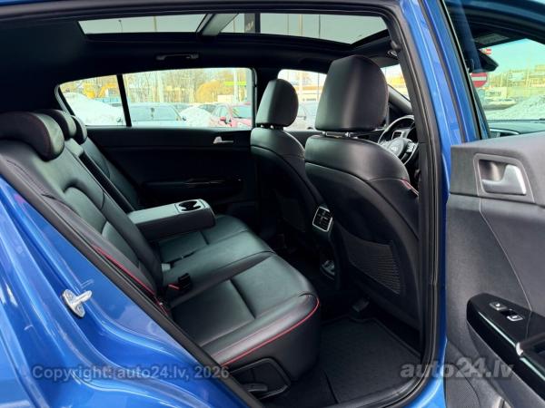 Zils Kia Sportage 2021 Tallina, ar dzinēja tilpumu 1.60 L un nobraukumu 88 tūkst. km par 21900 €, foto 5 vietnē AUTOMOTO.COM.LV