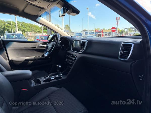 Zils Kia Sportage 2021 Tallina, ar dzinēja tilpumu 1.60 L un nobraukumu 75 tūkst. km par 17900 €, foto 4 vietnē AUTOMOTO.COM.LV