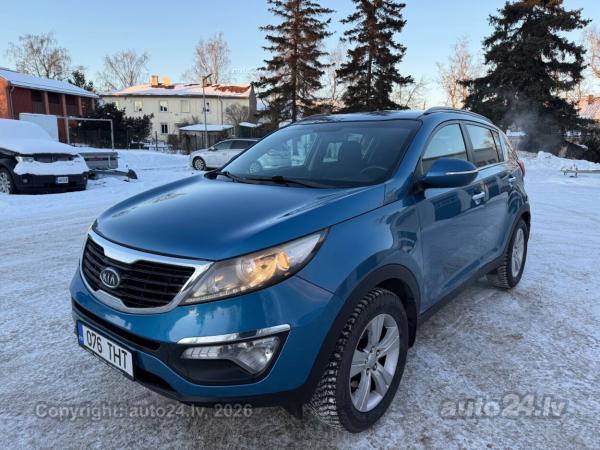 Blue Kia Sportage 2010 in Tartu, with an engine capacity of 2.00 L and mileage of 305 thousand km for 5500 €, photo 2 on AUTOMOTO.COM.LV