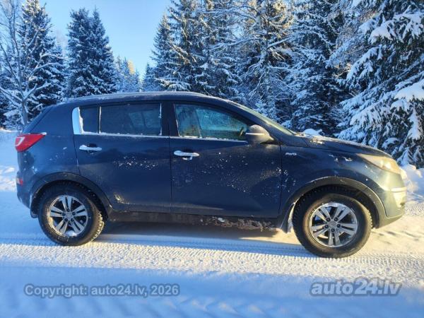 Синий Киа Sportage 2012 в Таллин, объемом двигателя 2.00 л и пробегом 317 тыс. км за 6200 €, фото 4 на AUTOMOTO.COM.LV