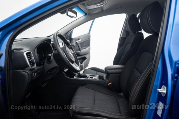 Blue Kia Sportage 2019 in Tallinn, with an engine capacity of 1.60 L and mileage of 214 thousand km for 12999 €, photo 7 on AUTOMOTO.COM.LV