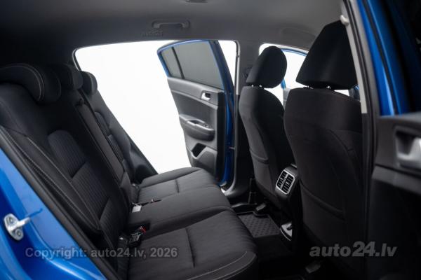 Blue Kia Sportage 2019 in Tallinn, with an engine capacity of 1.60 L and mileage of 214 thousand km for 12999 €, photo 9 on AUTOMOTO.COM.LV