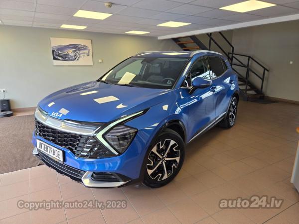 Blue Kia Sportage 2023 in Tartu, with an engine capacity of 1.60 L and mileage of 123 thousand km for 23499 €, photo 1 on AUTOMOTO.COM.LV