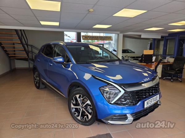 Blue Kia Sportage 2023 in Tartu, with an engine capacity of 1.60 L and mileage of 123 thousand km for 23499 €, photo 2 on AUTOMOTO.COM.LV