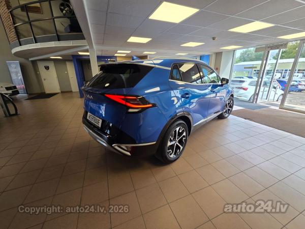 Blue Kia Sportage 2023 in Tartu, with an engine capacity of 1.60 L and mileage of 123 thousand km for 23499 €, photo 4 on AUTOMOTO.COM.LV