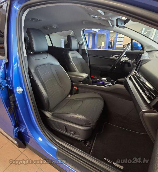 Blue Kia Sportage 2023 in Tartu, with an engine capacity of 1.60 L and mileage of 123 thousand km for 23499 €, photo 8 on AUTOMOTO.COM.LV