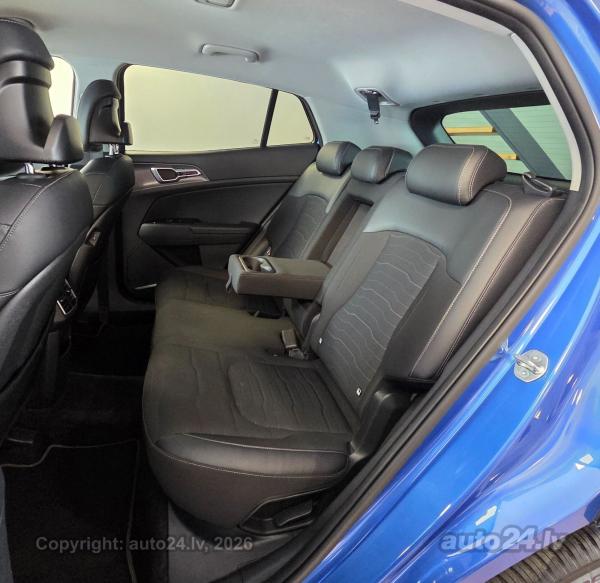 Blue Kia Sportage 2023 in Tartu, with an engine capacity of 1.60 L and mileage of 123 thousand km for 23499 €, photo 9 on AUTOMOTO.COM.LV