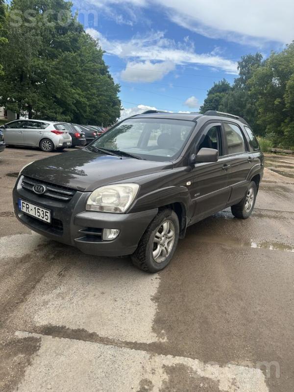 Brown Kia Sportage 2005 in Preili, with an engine capacity of 2.00 L and mileage of 137 thousand km for 1000 €, photo 9 on AUTOMOTO.COM.LV
