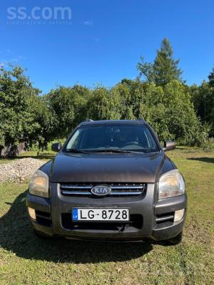 Brown Kia Sportage 2005 in Daugavpils, with an engine capacity of 2.00 L and mileage of 290 thousand km for 2250 €, photo  on AUTOMOTO.COM.LV