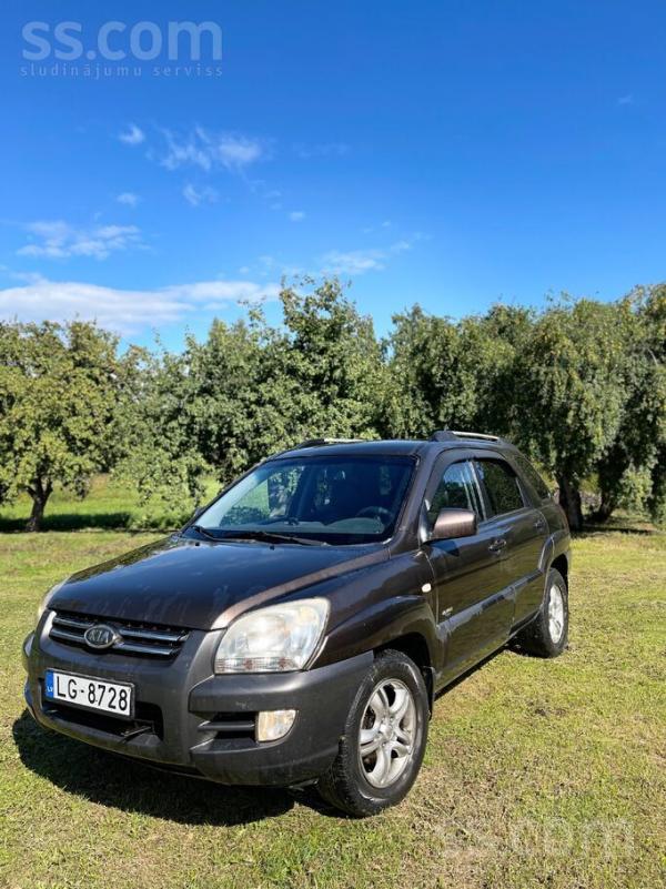 Коричневый Киа Sportage 2005 в Даугавпилс, объемом двигателя 2.00 л и пробегом 290 тыс. км за 2250 €, фото 2 на AUTOMOTO.COM.LV