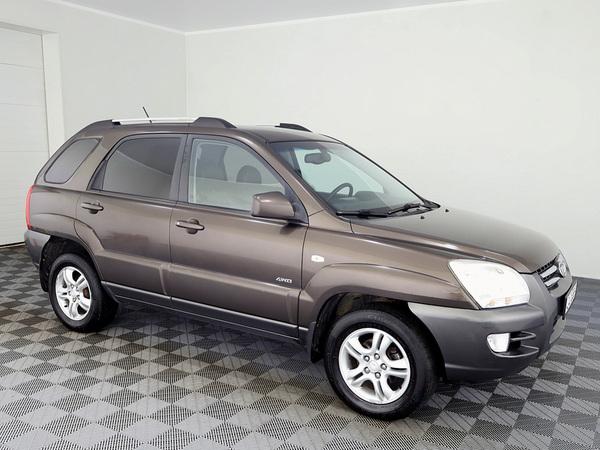 Brown Kia Sportage 2005 in Tallinn, with an engine capacity of 2.70 L and mileage of 259 thousand km for 1399 €, photo 1 on AUTOMOTO.COM.LV