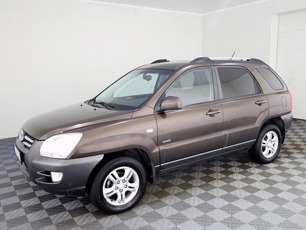 Brown Kia Sportage 2005 in Tallinn, with an engine capacity of 2.70 L and mileage of 259 thousand km for 1399 €, photo 2 on AUTOMOTO.COM.LV