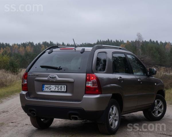 Brūns Kia Sportage 2009 Rīga, ar dzinēja tilpumu 2.00 L un nobraukumu 150 tūkst. km par 2500 €, foto 2 vietnē AUTOMOTO.COM.LV