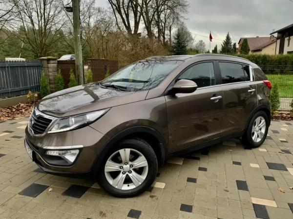 Brūns Kia Sportage 2010 Jelgava, ar dzinēja tilpumu 2.00 L un nobraukumu 131 tūkst. km par 8200 €, foto 1 vietnē AUTOMOTO.COM.LV
