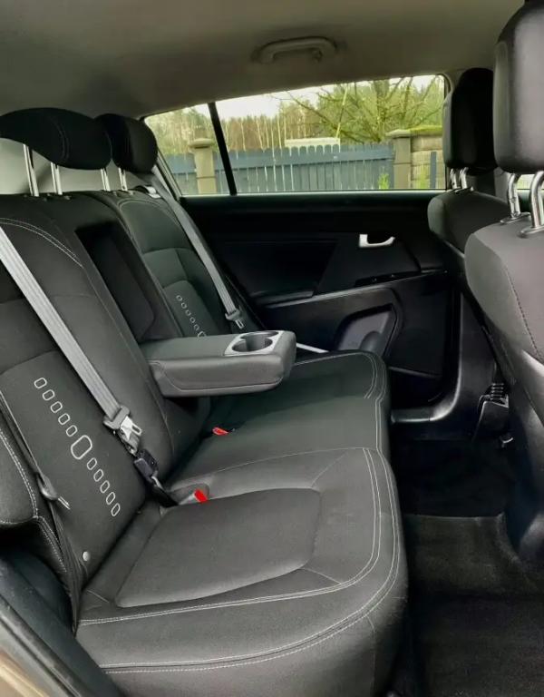 Brūns Kia Sportage 2010 Jelgava, ar dzinēja tilpumu 2.00 L un nobraukumu 131 tūkst. km par 8200 €, foto 6 vietnē AUTOMOTO.COM.LV
