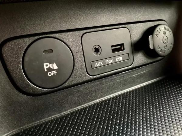 Brūns Kia Sportage 2010 Jelgava, ar dzinēja tilpumu 2.00 L un nobraukumu 131 tūkst. km par 8200 €, foto 7 vietnē AUTOMOTO.COM.LV