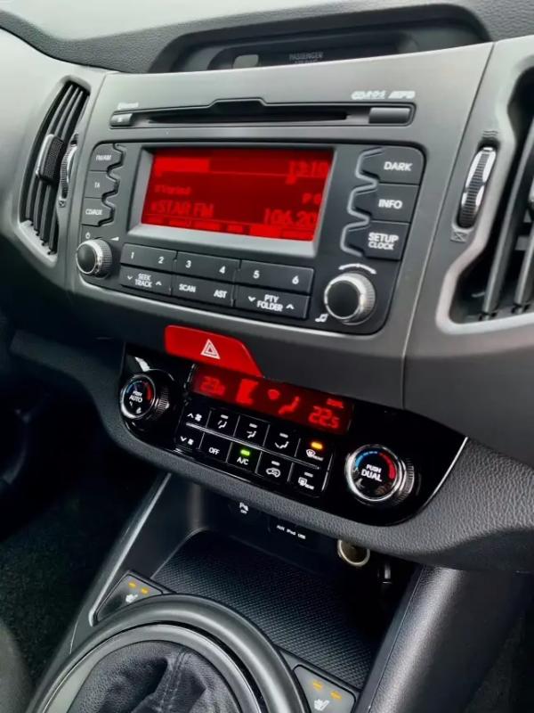 Brūns Kia Sportage 2010 Jelgava, ar dzinēja tilpumu 2.00 L un nobraukumu 131 tūkst. km par 8200 €, foto 9 vietnē AUTOMOTO.COM.LV