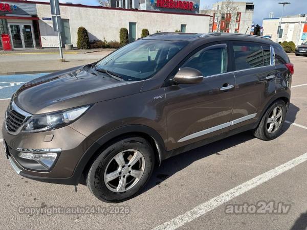 Коричневый Киа Sportage 2011 в Таллин, объемом двигателя 2.00 л и пробегом 124 тыс. км за 3000 €, фото 1 на AUTOMOTO.COM.LV