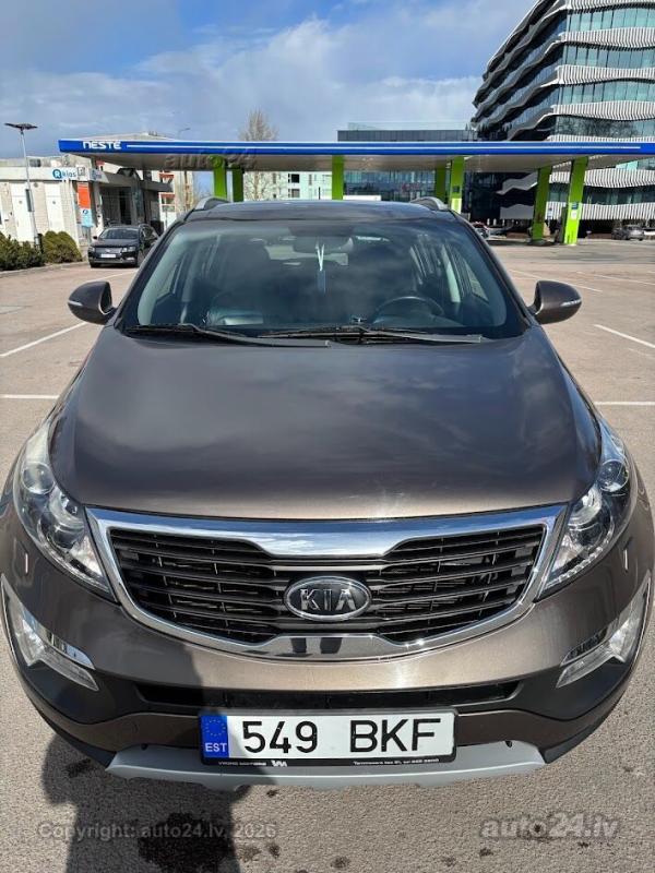 Коричневый Киа Sportage 2011 в Таллин, объемом двигателя 2.00 л и пробегом 124 тыс. км за 3000 €, фото 2 на AUTOMOTO.COM.LV