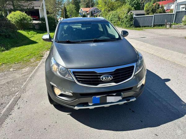 Brūns Kia Sportage 2013 Telšiai, ar dzinēja tilpumu 1.69 L un nobraukumu 300 tūkst. km par 4850 €, foto 1 vietnē AUTOMOTO.COM.LV