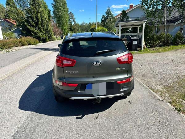 Brūns Kia Sportage 2013 Telšiai, ar dzinēja tilpumu 1.69 L un nobraukumu 300 tūkst. km par 4850 €, foto 2 vietnē AUTOMOTO.COM.LV