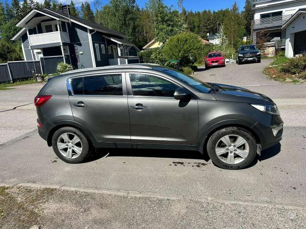 Brūns Kia Sportage 2013 Telšiai, ar dzinēja tilpumu 1.69 L un nobraukumu 300 tūkst. km par 4850 €, foto 4 vietnē AUTOMOTO.COM.LV