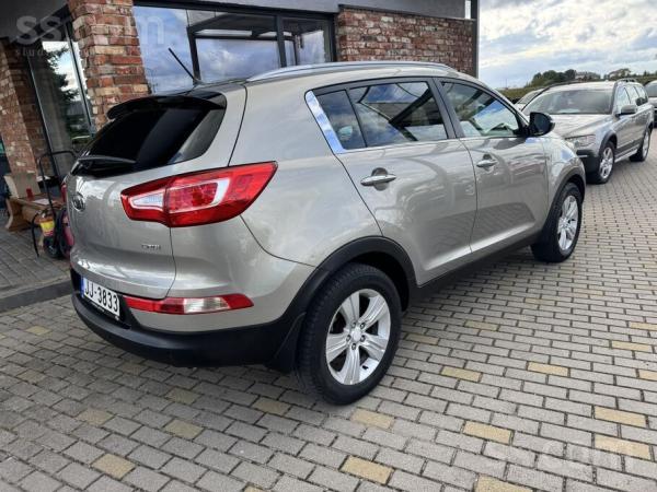 Киа Sportage 2013 в Талси на AUTOMOTO.COM.LV Коричневый Киа Sportage 2013 в Талси, объемом двигателя 1.70 л и пробегом 309 тыс. км за 5700 €, фото 4 на AUTOMOTO.COM.LV