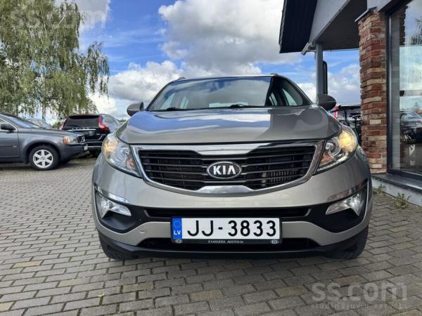 Киа Sportage 2013 в Талси на AUTOMOTO.COM.LV Коричневый Киа Sportage 2013 в Талси, объемом двигателя 1.70 л и пробегом 309 тыс. км за 5700 €, фото 6 на AUTOMOTO.COM.LV
