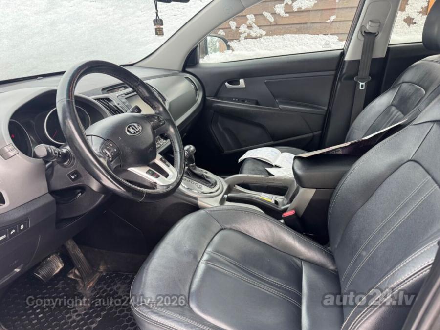Brūns Kia Sportage 2014 Rakvere, ar dzinēja tilpumu 2.00 L un nobraukumu 288 tūkst. km par 9500 €, foto 18 vietnē AUTOMOTO.COM.LV