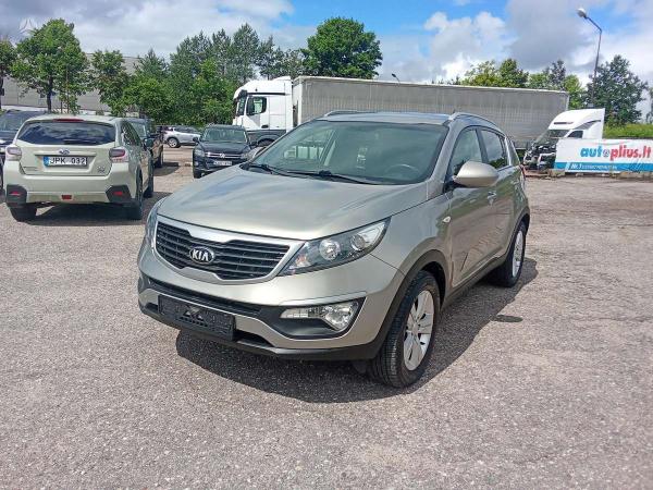 Brown Kia Sportage 2014 in Alytus, with an engine capacity of 1.69 L and mileage of 280 thousand km for 6700 €, photo 1 on AUTOMOTO.COM.LV