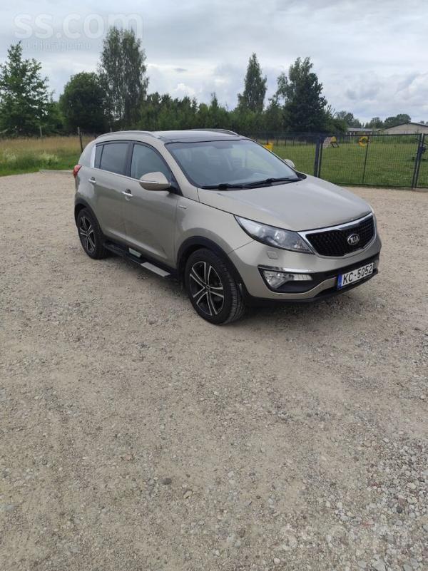 Коричневый Киа Sportage 2015 в Кулдига, объемом двигателя 2.00 л и пробегом 304 тыс. км за 4950 €, фото 2 на AUTOMOTO.COM.LV