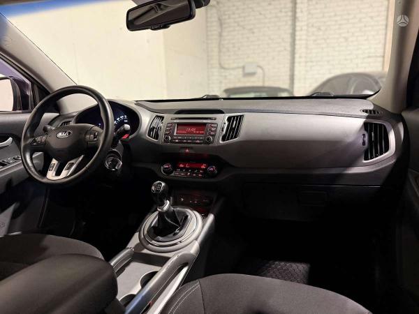 Brown Kia Sportage 2015 in Klaipeda, with an engine capacity of 2.00 L and mileage of 192 thousand km for 5999 €, photo 3 on AUTOMOTO.COM.LV