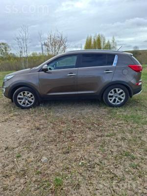 Коричневый Киа Sportage 2015 в Даугавпилс, объемом двигателя 1.70 л и пробегом 202 тыс. км за 7800 €, фото 1 на AUTOMOTO.COM.LV