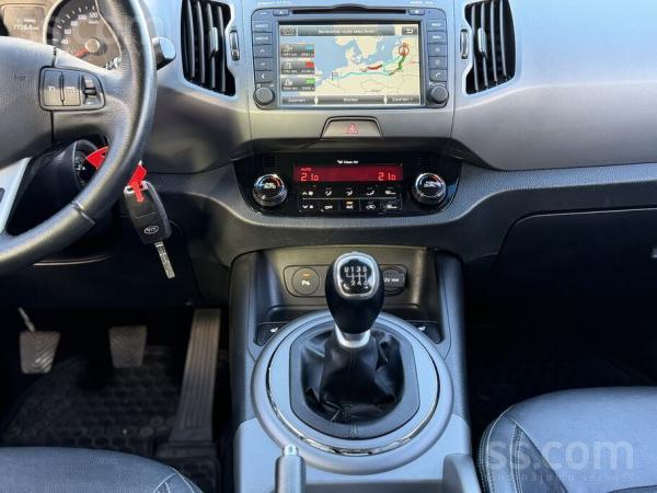 Brūns Kia Sportage 2015 Rīga, ar dzinēja tilpumu 1.60 L un nobraukumu 112 tūkst. km par 11900 €, foto 11 vietnē AUTOMOTO.COM.LV
