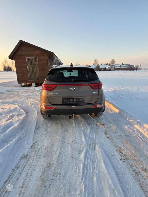 Brūns Kia Sportage 2016 Alīta, ar dzinēja tilpumu 1.69 L un nobraukumu 229 tūkst. km par 10800 €, foto 8 vietnē AUTOMOTO.COM.LV