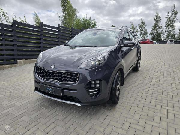 Brown Kia Sportage 2016 in Telschi, with an engine capacity of 2.00 L and mileage of 241 thousand km for 10999 €, photo 1 on AUTOMOTO.COM.LV