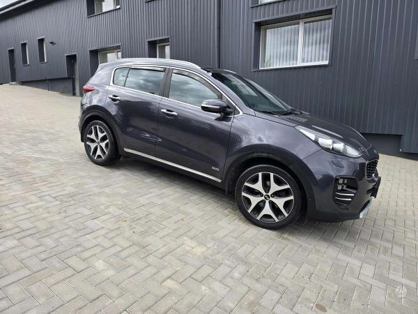 Brown Kia Sportage 2016 in Telschi, with an engine capacity of 2.00 L and mileage of 241 thousand km for 10999 €, photo 5 on AUTOMOTO.COM.LV