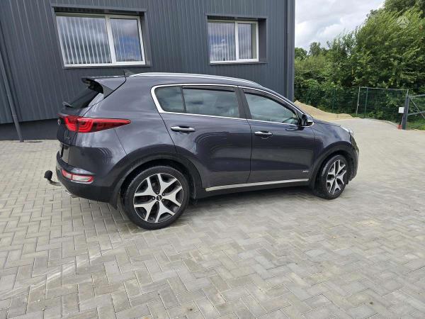 Brown Kia Sportage 2016 in Telschi, with an engine capacity of 2.00 L and mileage of 241 thousand km for 10999 €, photo 6 on AUTOMOTO.COM.LV