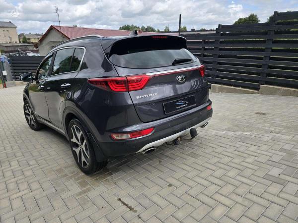 Brown Kia Sportage 2016 in Telschi, with an engine capacity of 2.00 L and mileage of 241 thousand km for 10999 €, photo 9 on AUTOMOTO.COM.LV