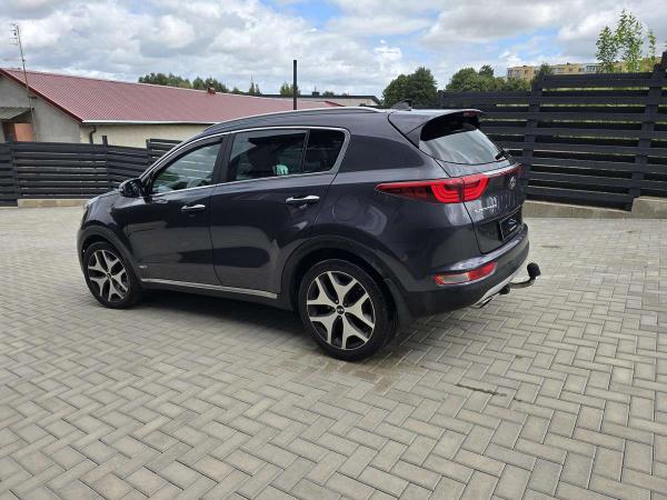 Brown Kia Sportage 2016 in Telschi, with an engine capacity of 2.00 L and mileage of 241 thousand km for 10999 €, photo 10 on AUTOMOTO.COM.LV
