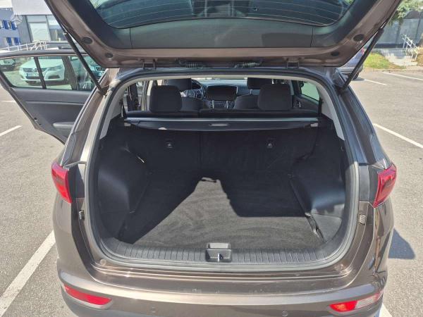 Brown Kia Sportage 2016 in Kaunas, with an engine capacity of 1.69 L and mileage of 159 thousand km for 10900 €, photo 5 on AUTOMOTO.COM.LV