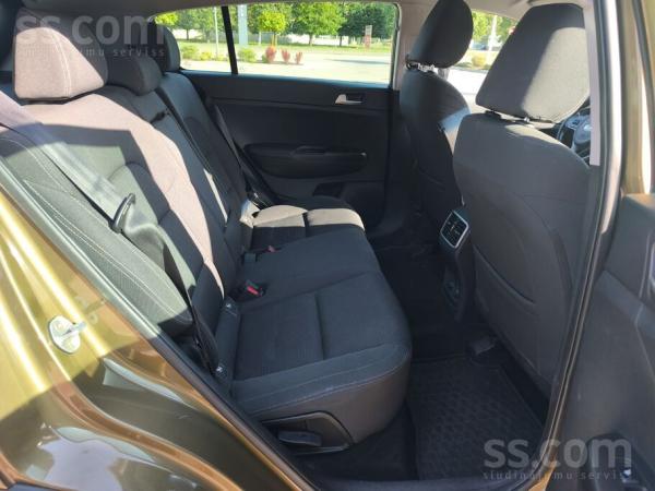 Kia Sportage 2016 Rīga vietnē Brūns Kia Sportage 2016 Rīga, ar dzinēja tilpumu 1.70 L un nobraukumu 138 tūkst. km par 9500 €, foto 9 vietnē AUTOMOTO.COM.LV