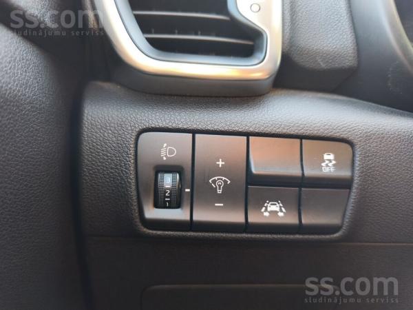 Kia Sportage 2016 Rīga vietnē Brūns Kia Sportage 2016 Rīga, ar dzinēja tilpumu 1.70 L un nobraukumu 138 tūkst. km par 9500 €, foto 10 vietnē AUTOMOTO.COM.LV