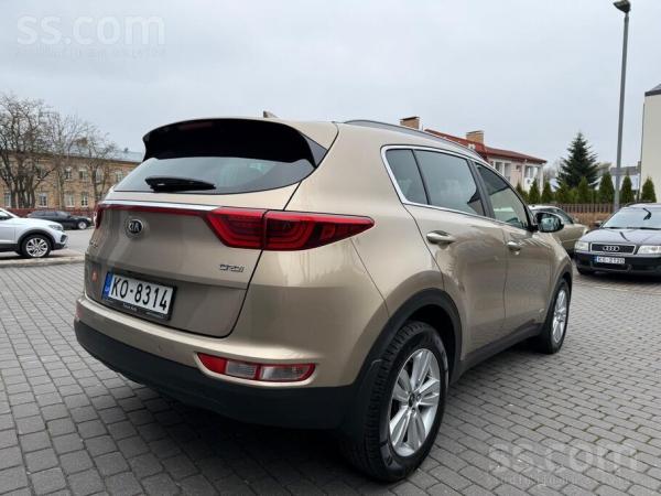 Brown Kia Sportage 2017 in Jurmala, with an engine capacity of 2.00 L and mileage of 158 thousand km for 12600 €, photo 3 on AUTOMOTO.COM.LV
