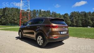 Brown Kia Sportage 2017 in Riga, with an engine capacity of 1.70 L and mileage of 93 thousand km for 12500 €, photo  on AUTOMOTO.COM.LV